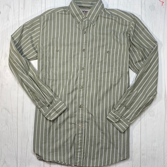 Wrangler | Shirts | Wrangler Rugged Wear Wrinkle Resistant Ls Shirt M ...